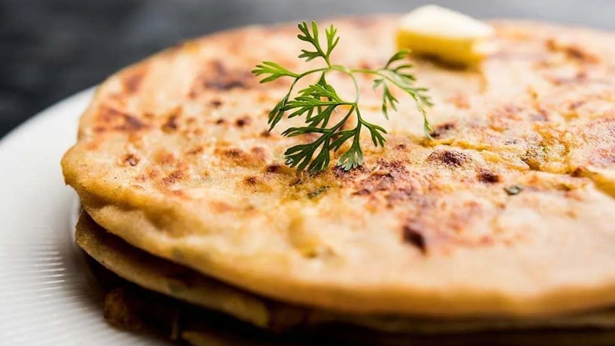 Best Aloo Paratha Recipe | Aloo Ka Paratha | Potato Stuffed Paratha ...